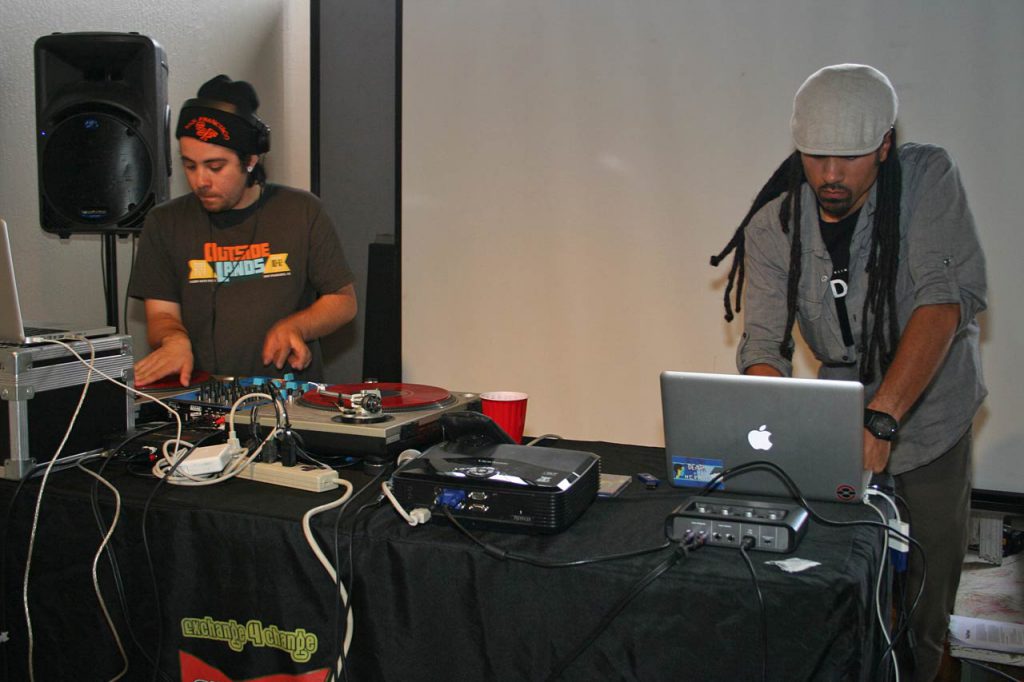 HORIZONS | Programs | Prevention | DJ Class